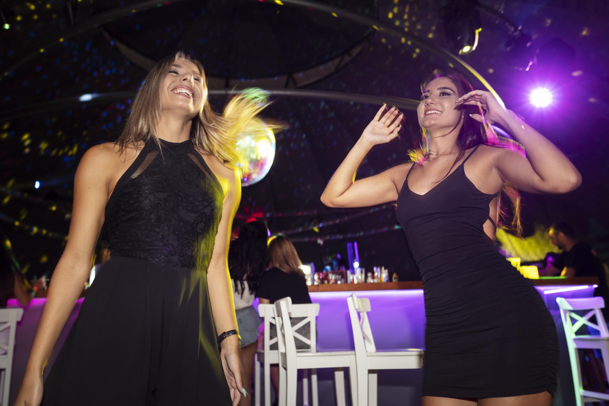 Best Night Club at Dubai | Top Bars with Shisha in Dubai